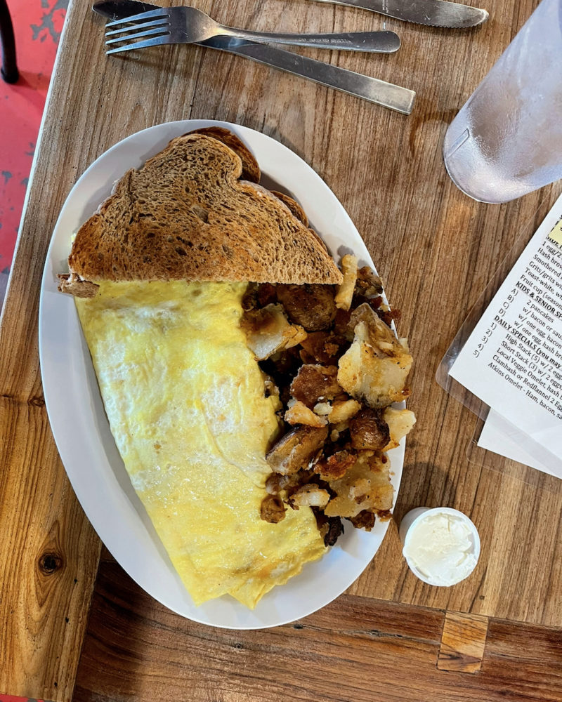 Outer Banks Travel Guide Summer 2022 | Styled by McKenz