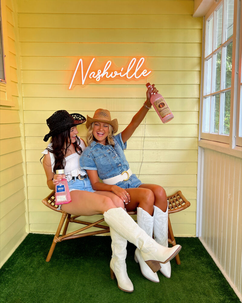 The Best Airbnb For Your Girls Trip To Nashville (Sleeps 10) | Styled ...